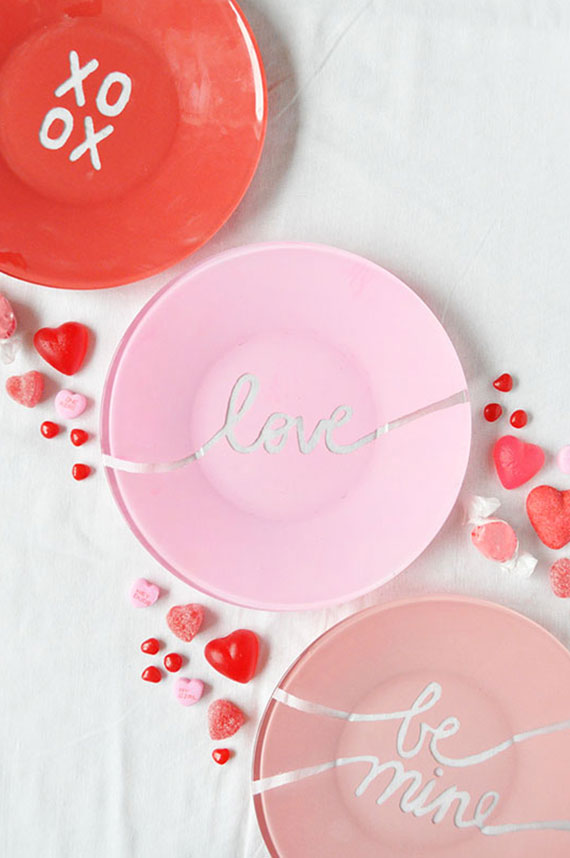 Homemade Valentine-Themed Plates | Minted